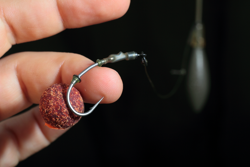 How To Tie The Ronnie Rig In Eight Steps Angling Iron