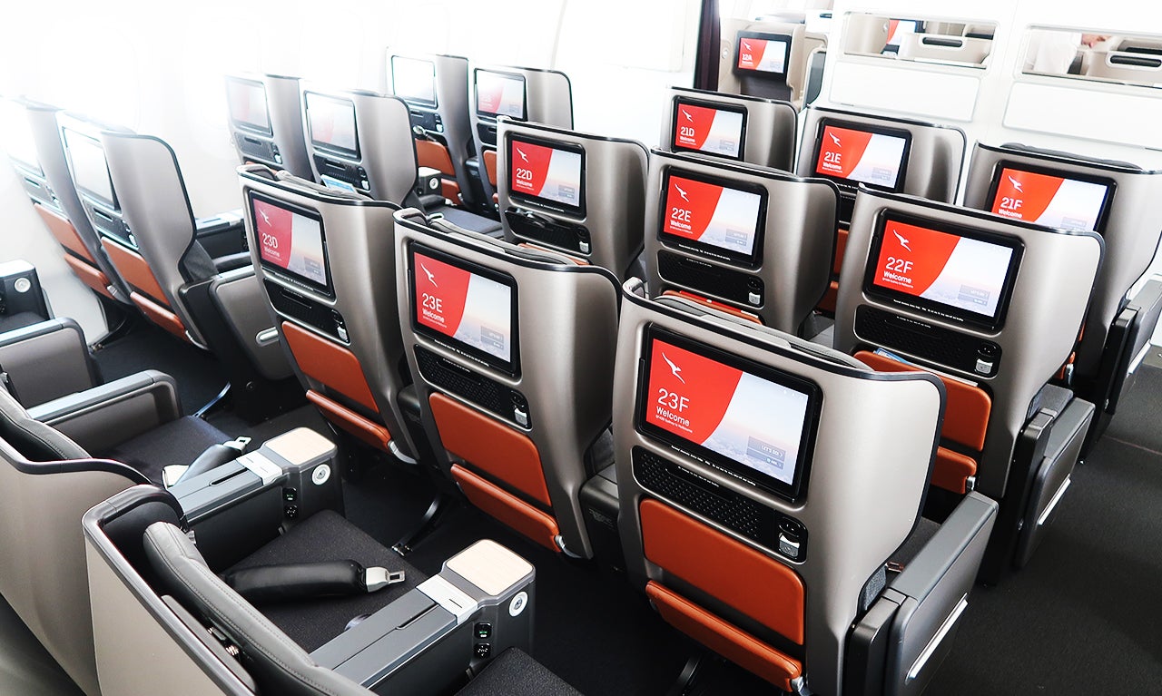 Review Qantas 787 9 Premium Economy Seat From Sydney To Melbourne