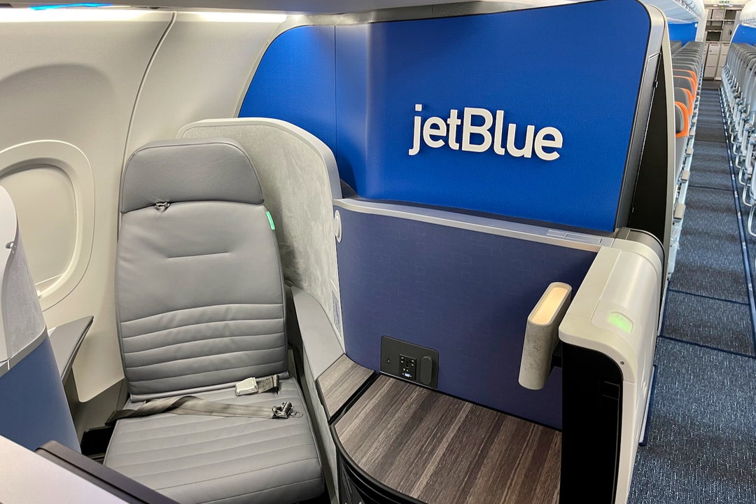 Jetblue Brings New Mint Suites To Boston Amid Fierce Competition The