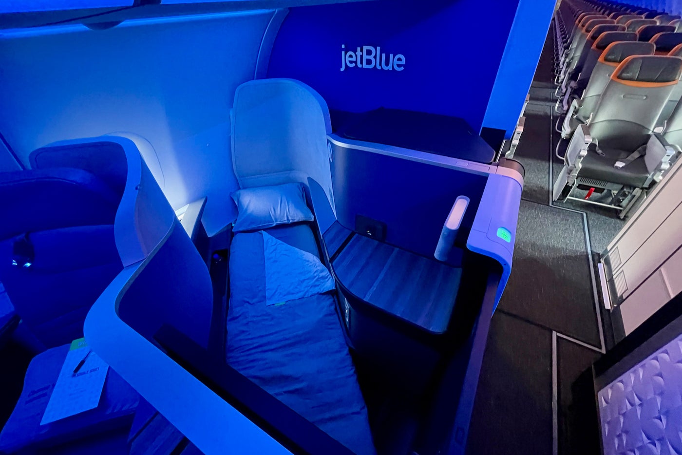 Review Jetblues Brand New Mint Business Class Suite