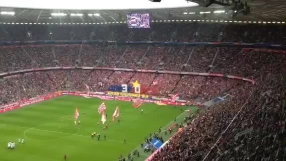 Tifosi Del Bayern Monaco Dedicano La Coreografia Ai Tifosi Della