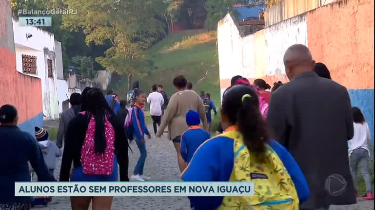 Pais Reclamam De Falta De Professores Desde Fevereiro Em Escola Da