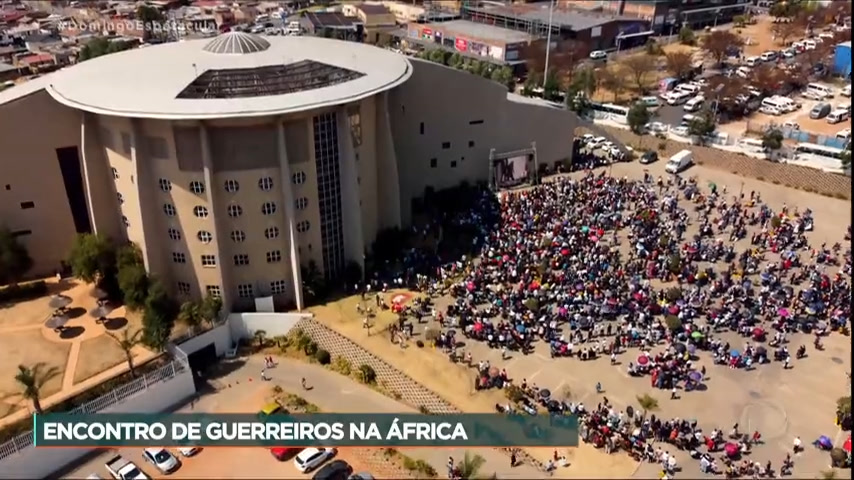 Mais De 100 Mil Pessoas Se Reúnem Para Celebrar A Fé Na África Em