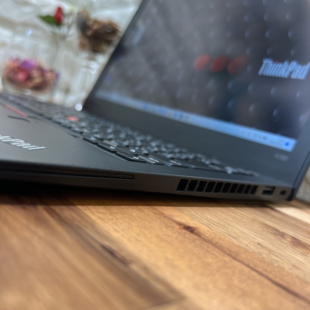 Lenovo Thinkpad X280☘ssd256gb☘8gb☘i5第8世代 ほんぽくんのpc