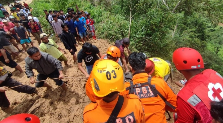 Basarnas Makassar Laporkan Empat Orang Tewas Dan Puluhan Kendaraan