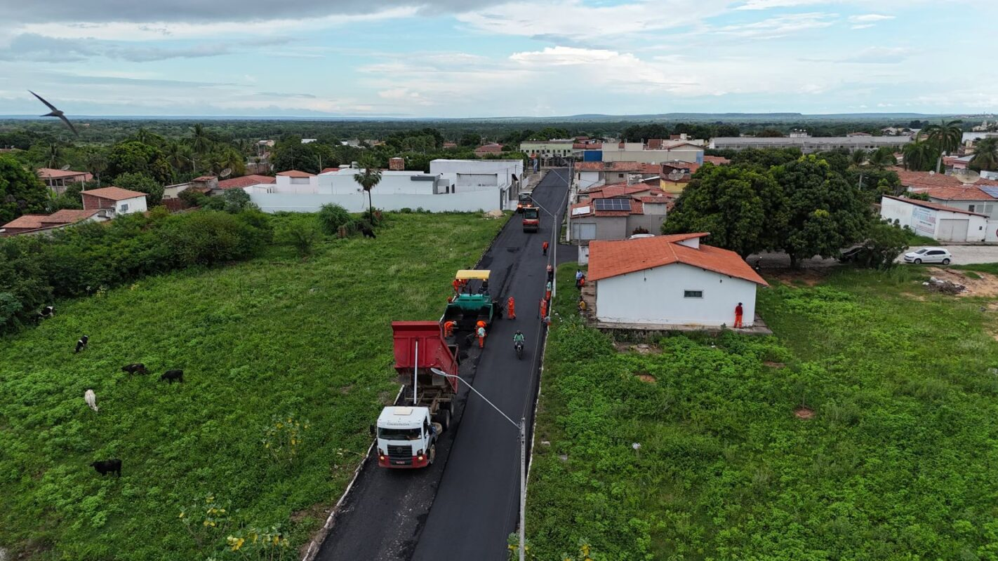 Prefeitura Inicia Obras De Pavimentação Asfáltica No Feliz Assú Jota