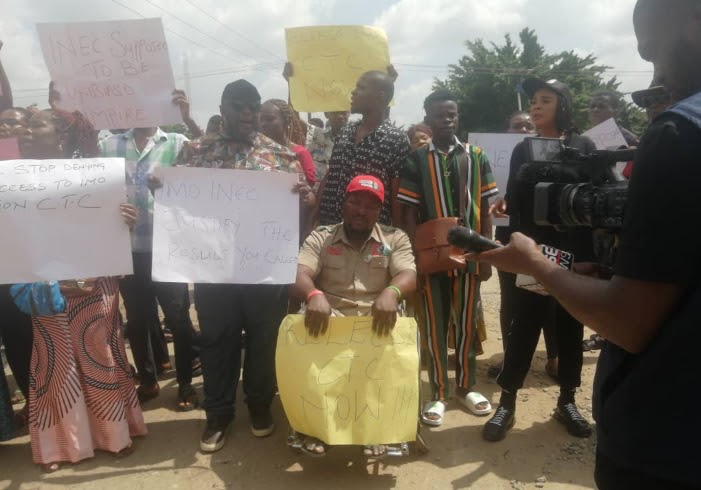 Imo Lp Supporters Storm Inec Office Over Denial Of Access To Election