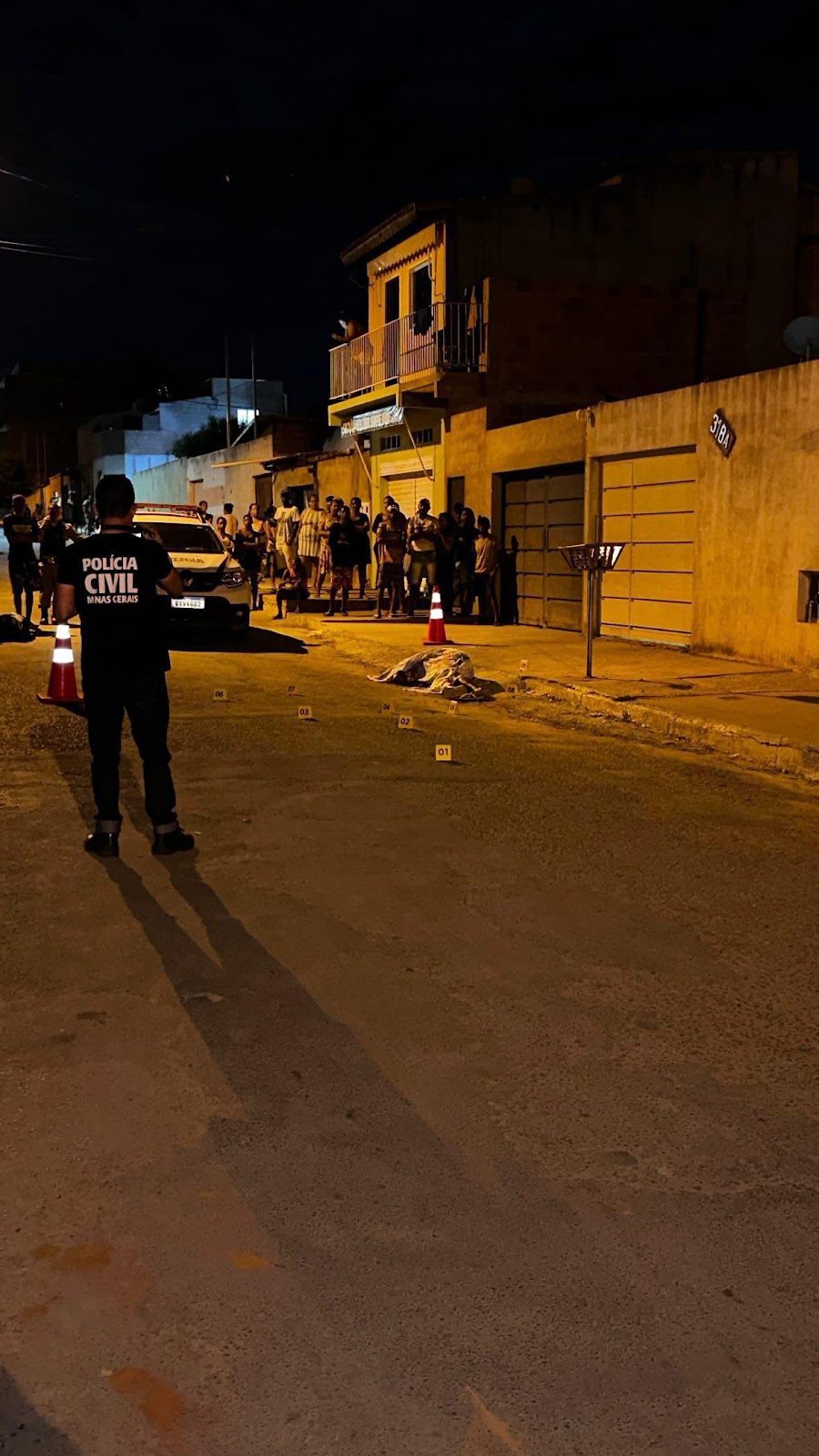 Homem É Assassinado Por Disparos De Arma De Fogo No Bairro Veredas Em