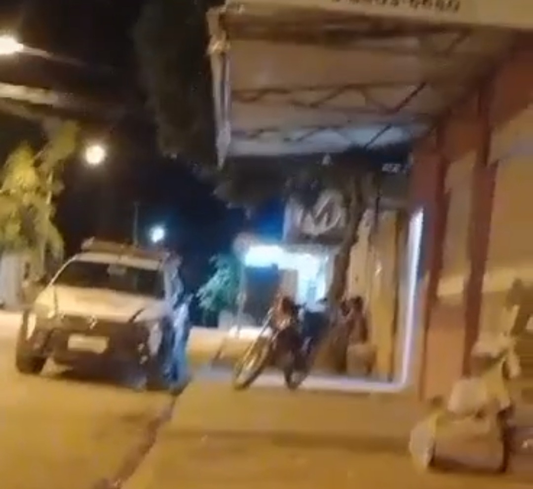 Assalto A ComÉrcios No Bairro Cidade Nova Em JaÍba Mg