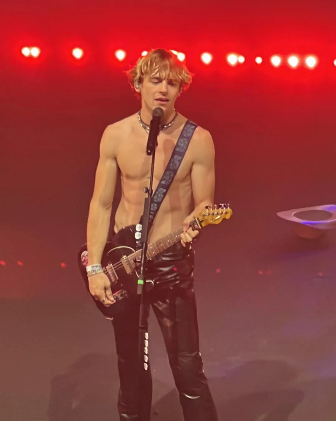 Alexissuperfans Shirtless Male Celebs Ross Lynch Shirtless At The