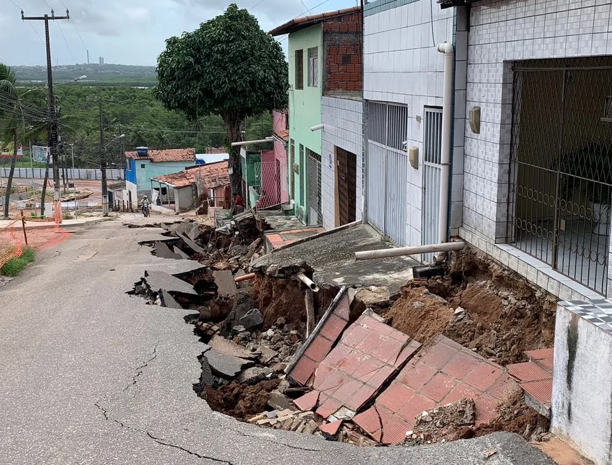 Cratera Se Abre E 11 Casas São Interditadas Na Zona Oeste De Natal Após