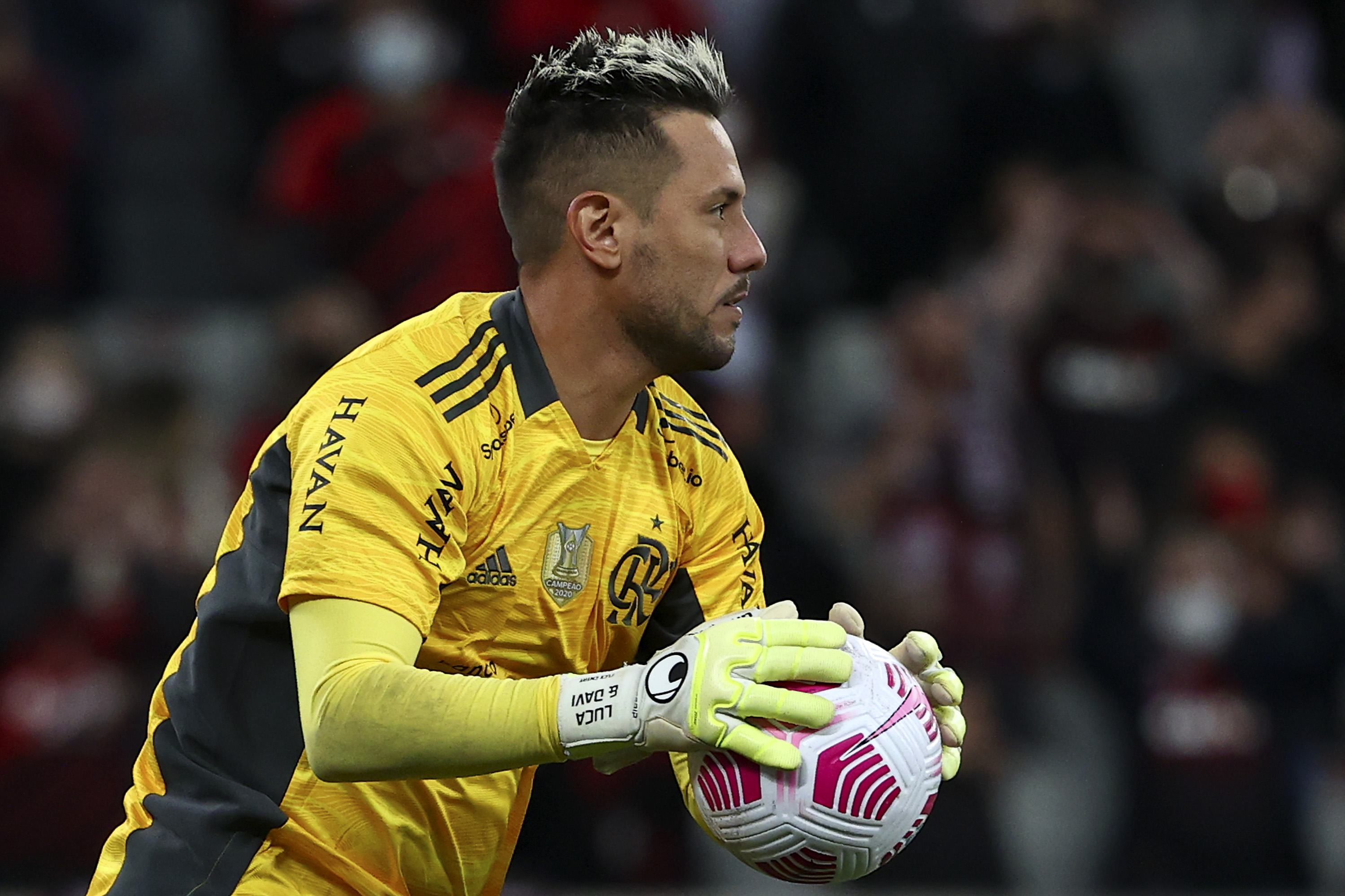 Diego Alves Principal Candidato A La Portería Del Celta ~ Celta De