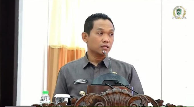 Bupati Lumajang Sampaikan Jawaban Atas Pandangan Umum Fraksi Terkait