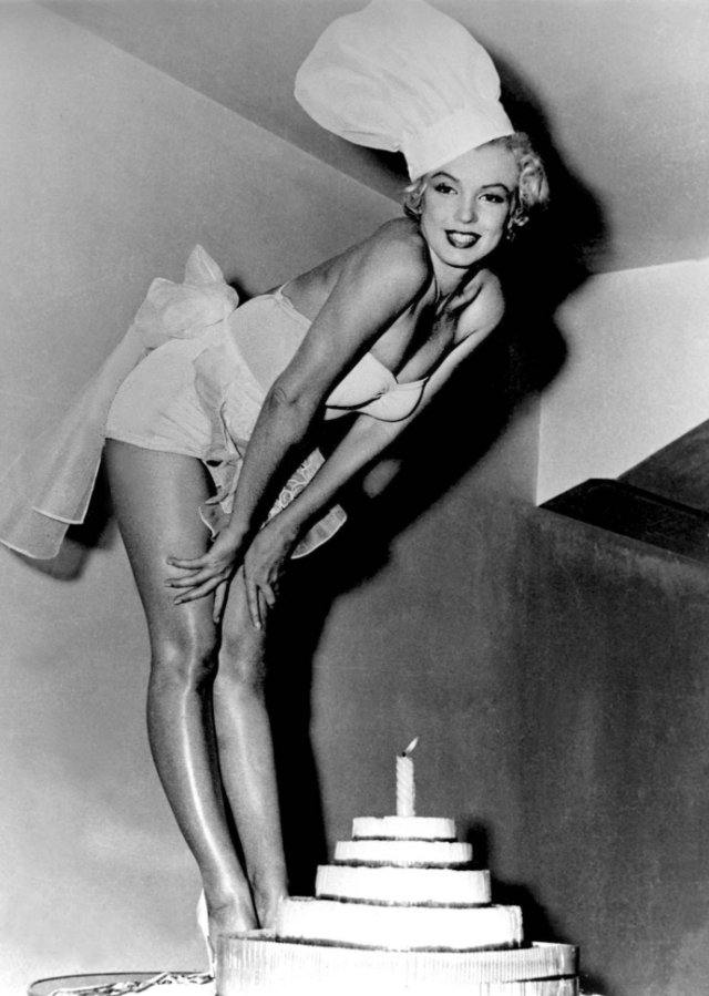 Marilyn Monroe Was Crowned “cheesecake Queen Of 1952” August 1951