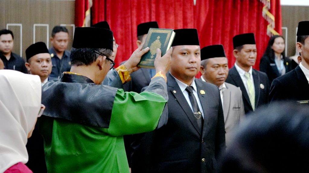 Wali Kota Aditya Minta 23 Pejabat Baru Pemko Banjarbaru Jujur Dan