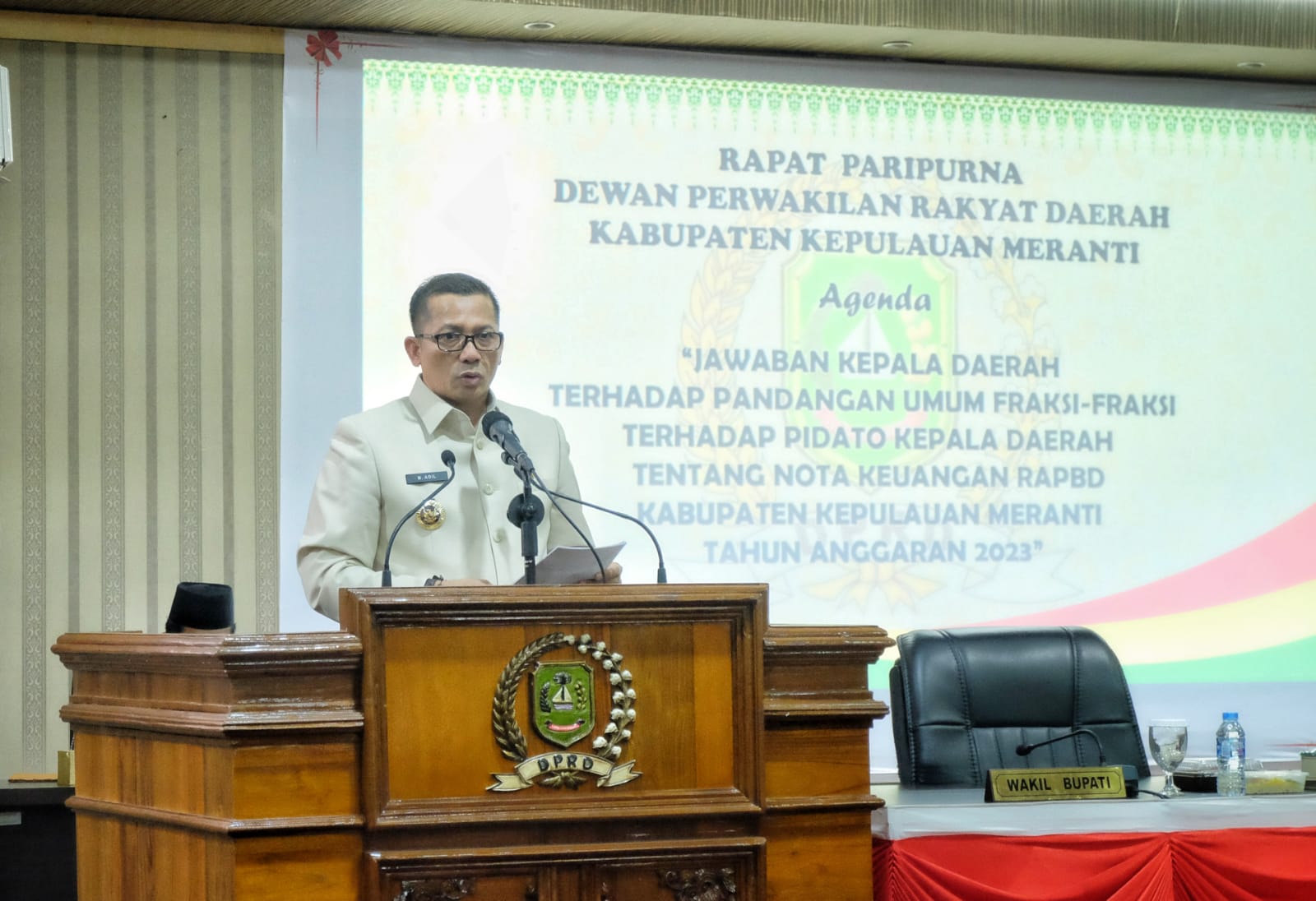 Bupati Sampaikan Jawaban Atas Padum Fraksi Terhadap Nota Keuangan Rapbd