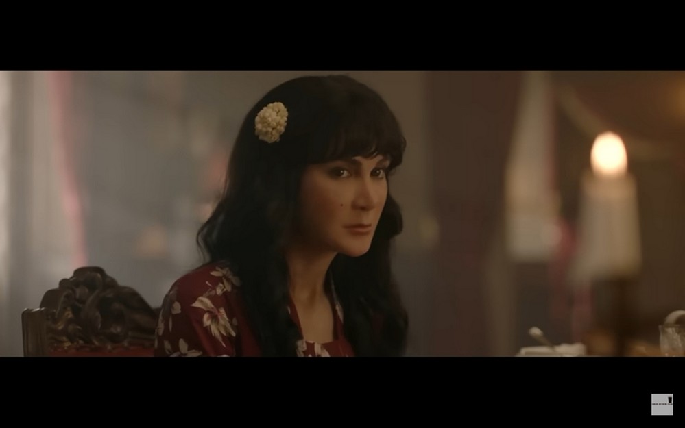8 Potret Luna Maya Di Trailer Film Suzzanna Malam Jumat Kliwon Paras