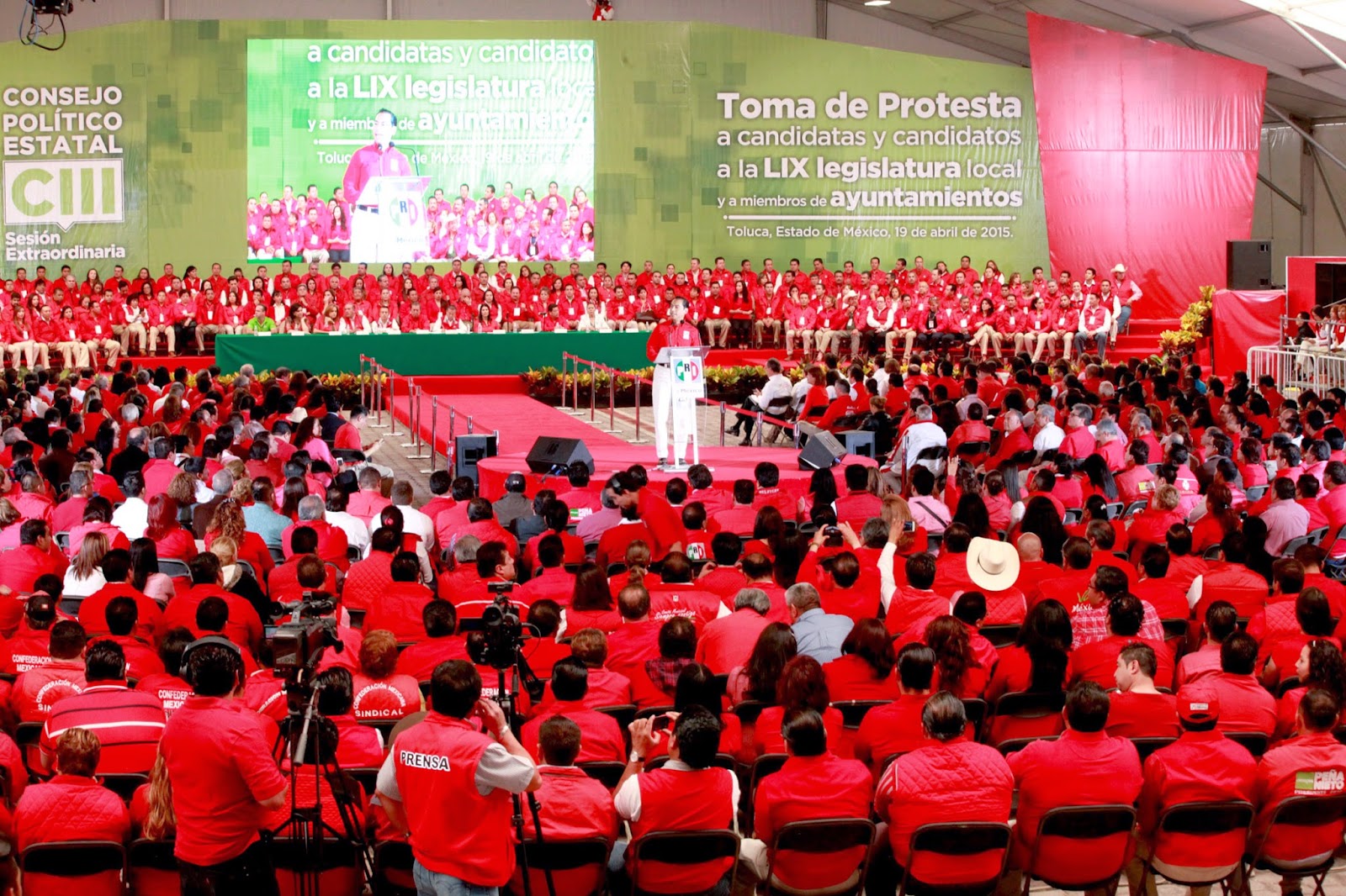 Cronista En La Política Toman Protesta Candidatos Del Pri A Diputados