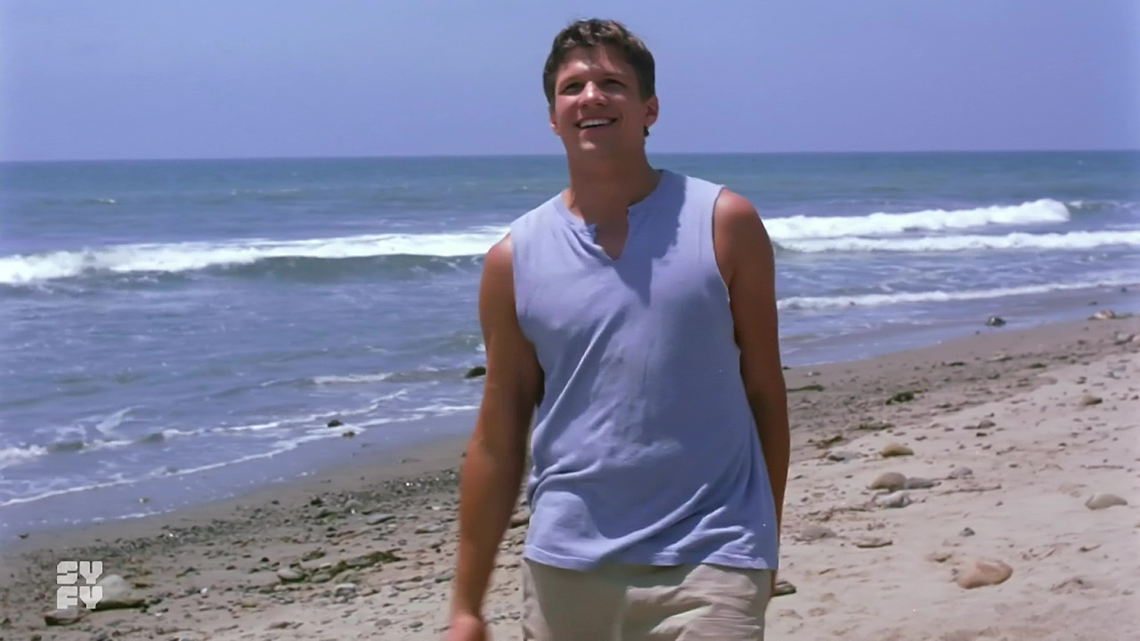 Auscaps Marc Blucas Shirtless In Buffy The Vampire Slayer 5 01 Buffy