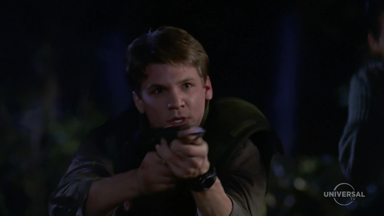 Auscaps Marc Blucas Shirtless In Buffy The Vampire Slayer 4 13 The I