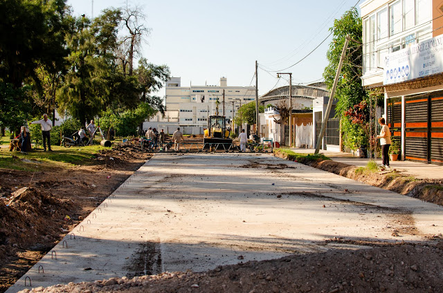 SÁenz PeÑa El Municipio Avanza Con La PavimentaciÓn De La Calle 17 Del