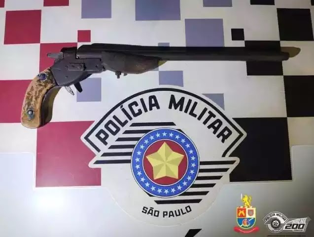 Polícia Militar Prende Homem Por Porte Ilegal De Arma De Fogo Em Cajati