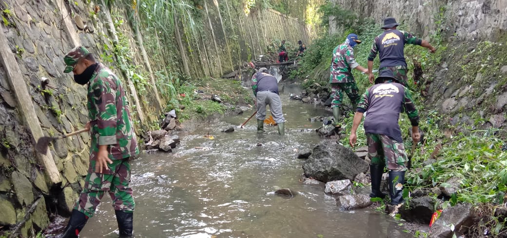 Sektor 22 Sub 07 Citarum Harum Pembersihan Sungai Cibeureum Dari Sampah