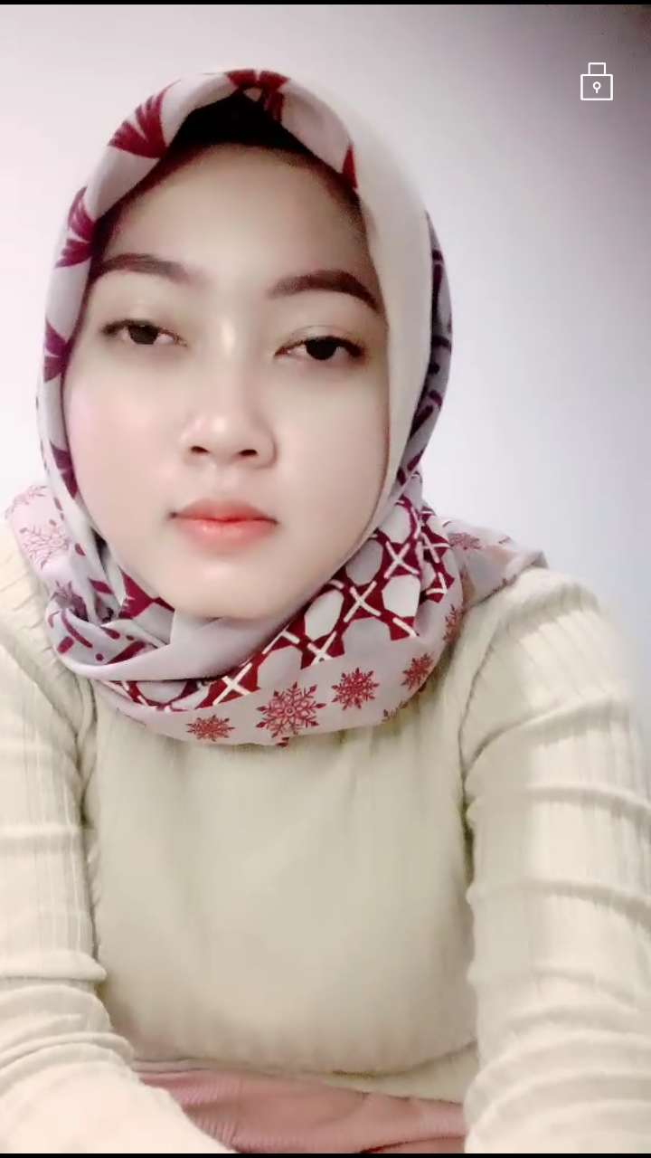 Nella Host Hijaber Yang Lagi Viral