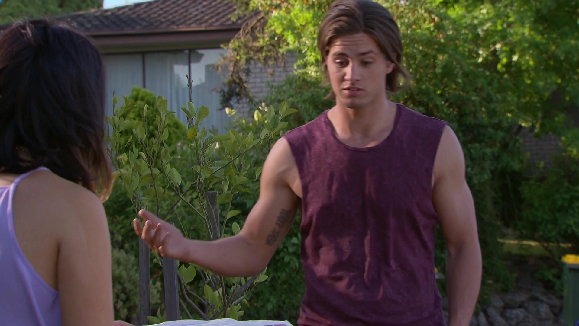 Auscaps Travis Burns Shirtless In Neighbours Episode 7057