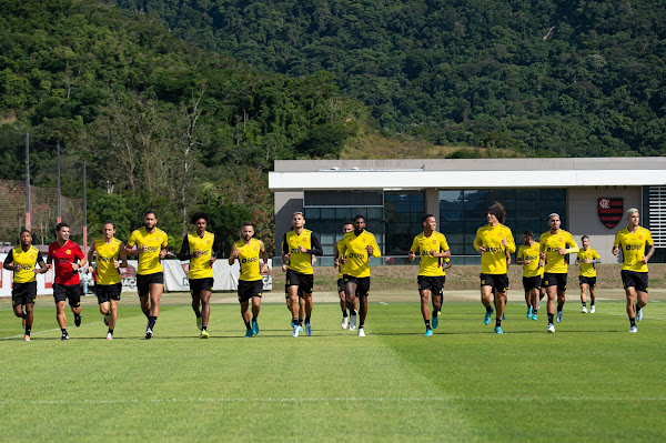 Flamengo Tem Cinco Pendurados Para Jogo Contra O Fluminense