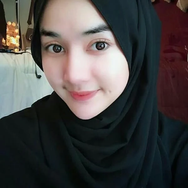 Senyuman Manja Hijabers Cantik Republic Renger Cantik