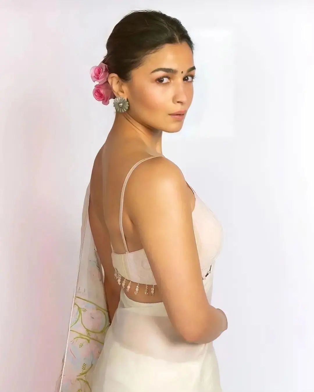 Alia Bhatt Spicy Photoshoot In Sleeveless Bare Back Blouse And Saree