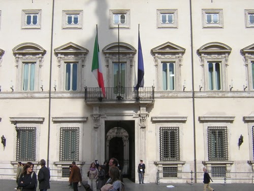 Gli Impiegati Di Palazzo Chigi A Zonzo