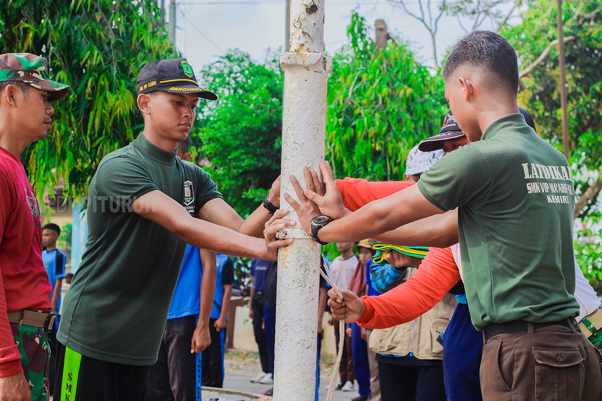 Vakum Dua Tahun Karena Pandemi Covid 19 Paskibra Kecamatan Kemiri