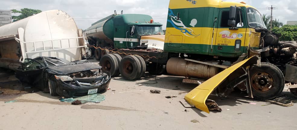 15 Feared Dead Others Injured As Five Vehicles Colluded In Anambra