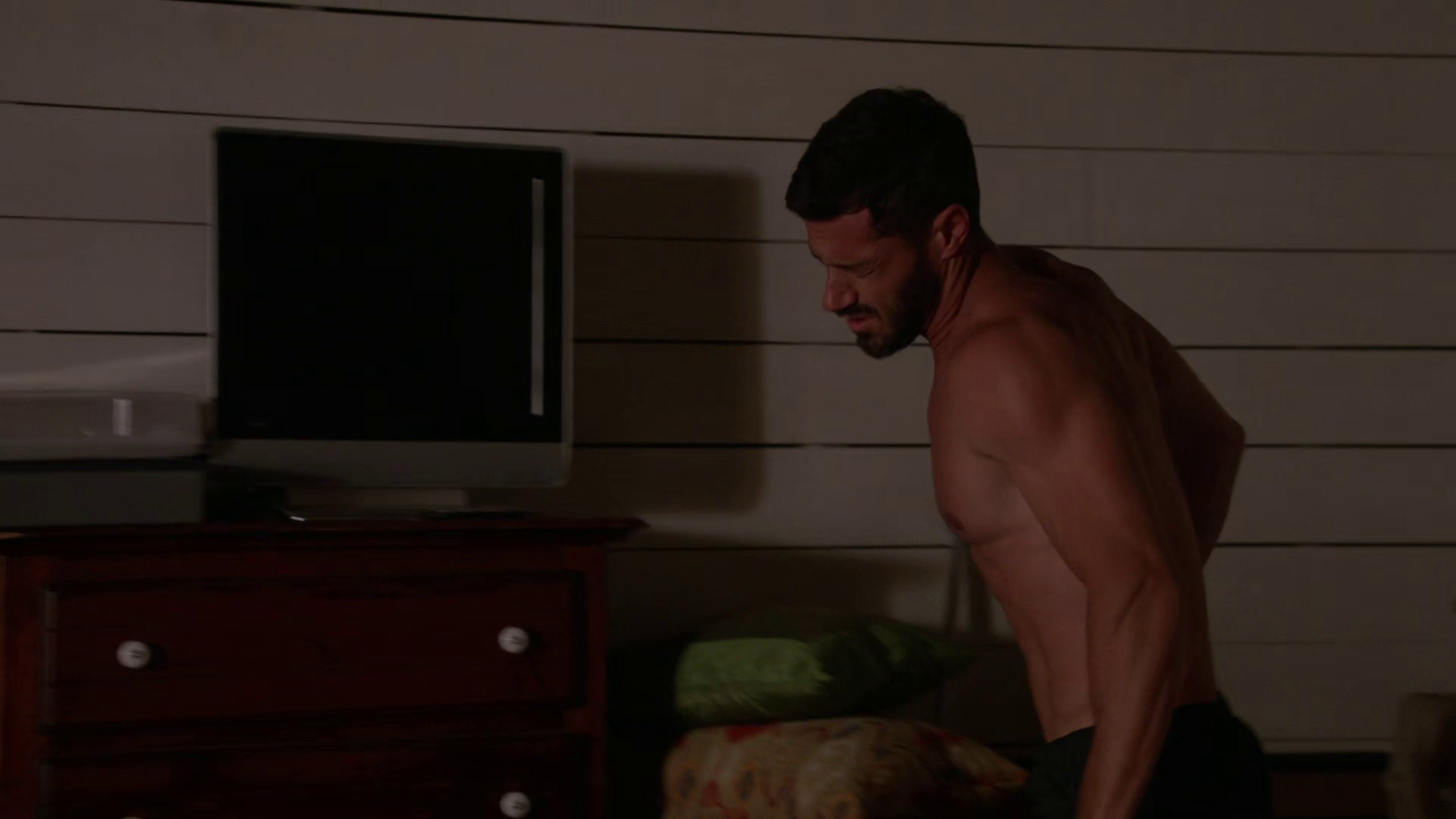 Auscaps Brandon Quinn Shirtless In The Fosters 5 02 Exterminate Her