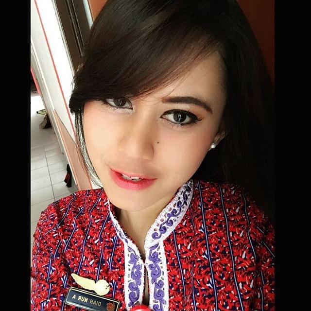 Foto Pramugari Cantik