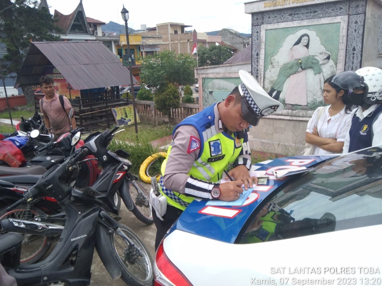 Hari Ke 4 Operasi Zebra Toba 2023 Sat Lantas Polres Toba Tilang 57