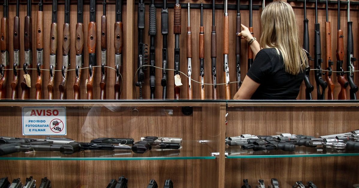 Lrca Novos Registros De Armas Para Cacs Disparam Em Janeiro