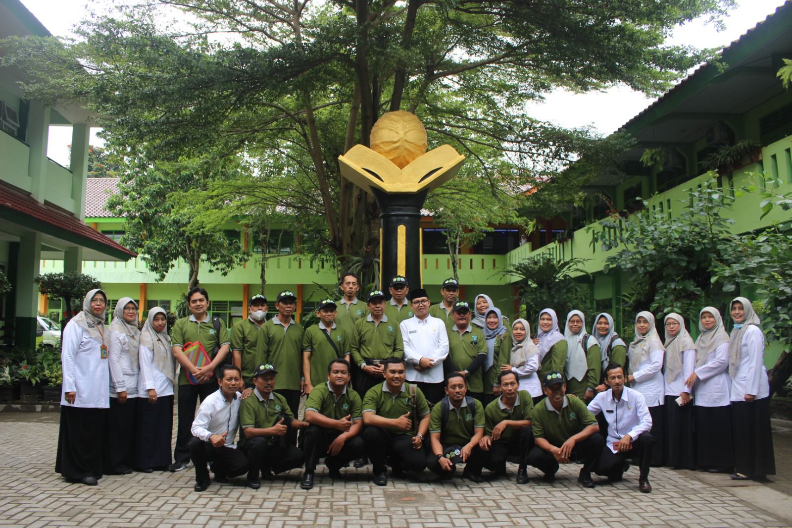 Bersiap Menuju Adiwiyata Mandiri Mtsn 2 Kediri Studi Tiru Ke Mtsn 7 Kediri