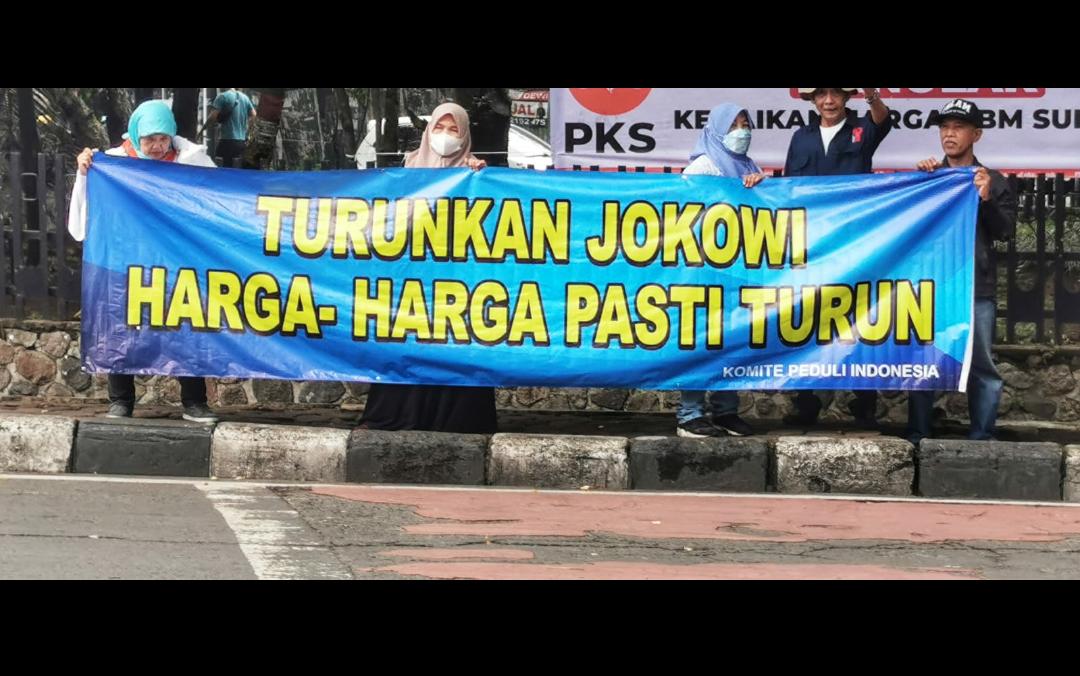 Klakson Tiga Kali Cara Emak Emak Bandung Galang Aksi Tolak Kenaikan