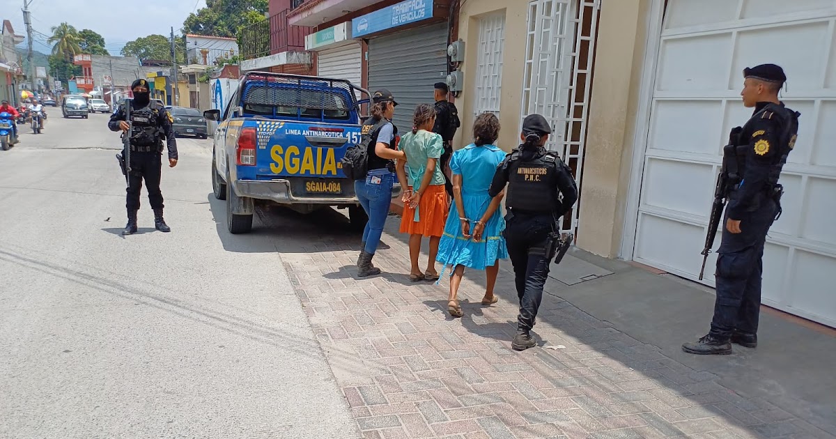 Policía Nacional Civil De Guatemala Madre E Hija Sindicadas De