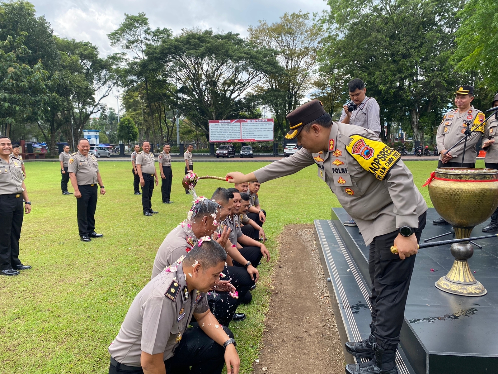 Kado Istimewa Diawal Tahun 2023 37 Anggota Polres Salatiga Naik Pangkat