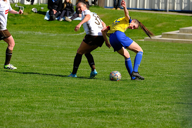 Fußball Frauen 1910 Betrachtungen Von Matthias Von Schramm Der Hahn