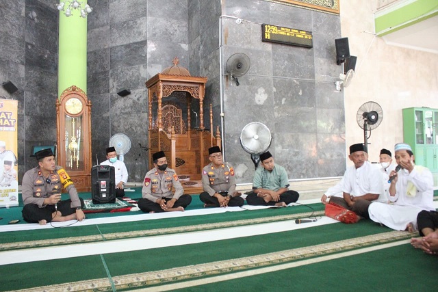 Polres Bontang Gelar Jumat Curhat Di Masjid Nurul Iman