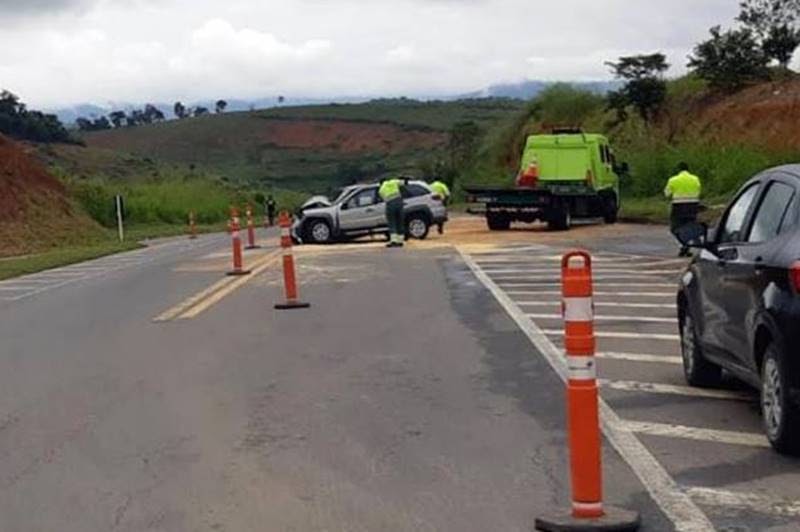 Colisão Entre Carreta E Carro De Cataguases Deixa Um Morto E Dois