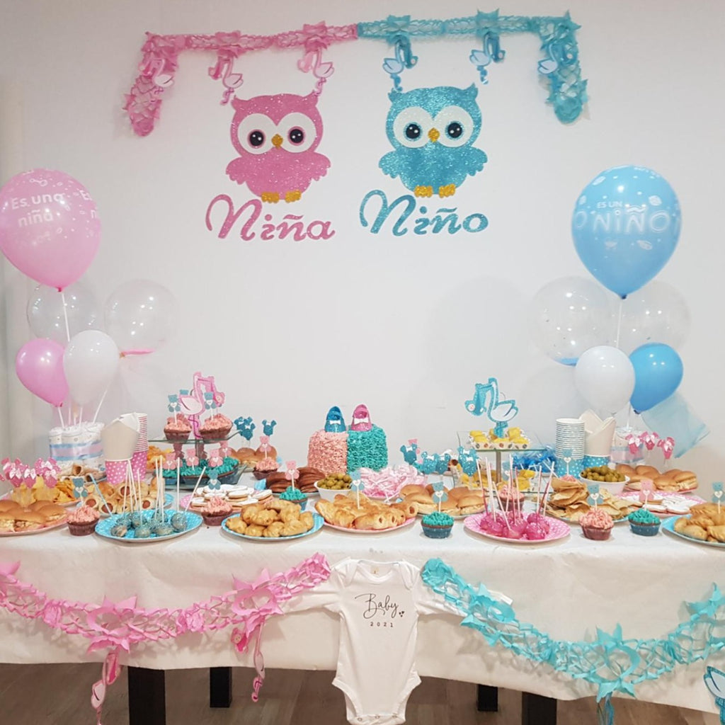 Mesa Dulce Para La Fiesta De Revelación Del Sexo Del Bebé O Gender