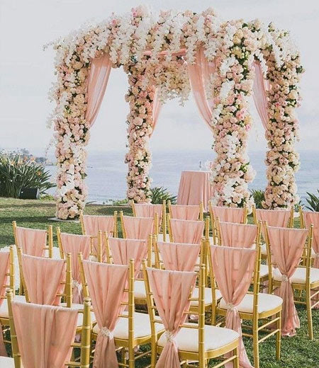 2022 Wedding Trends Alert Metallic Rose Gold Wedding Ideas Clear