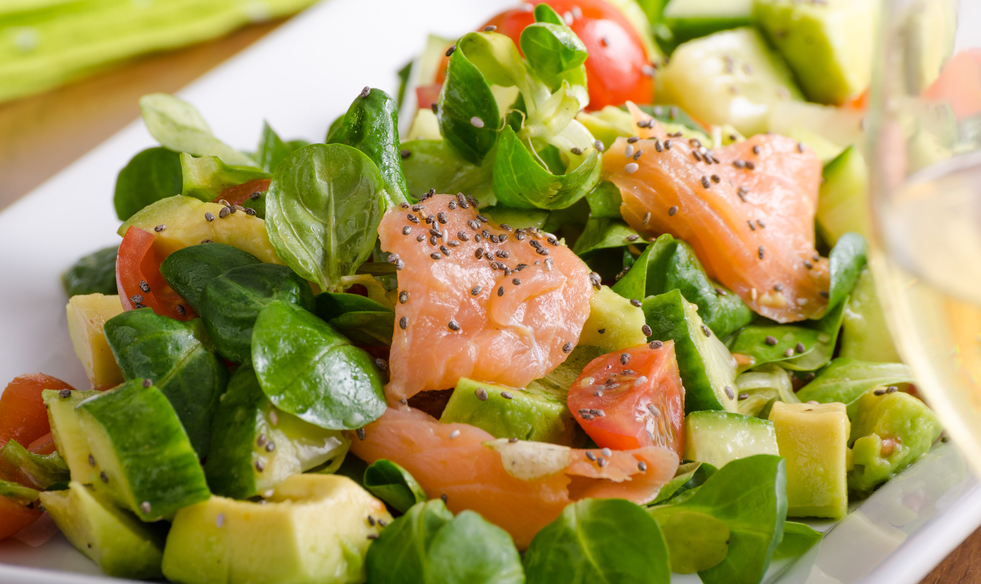 Recette De Salade Au Saumon Fumé Avocat Et Concombre And Ustensile Du Soir