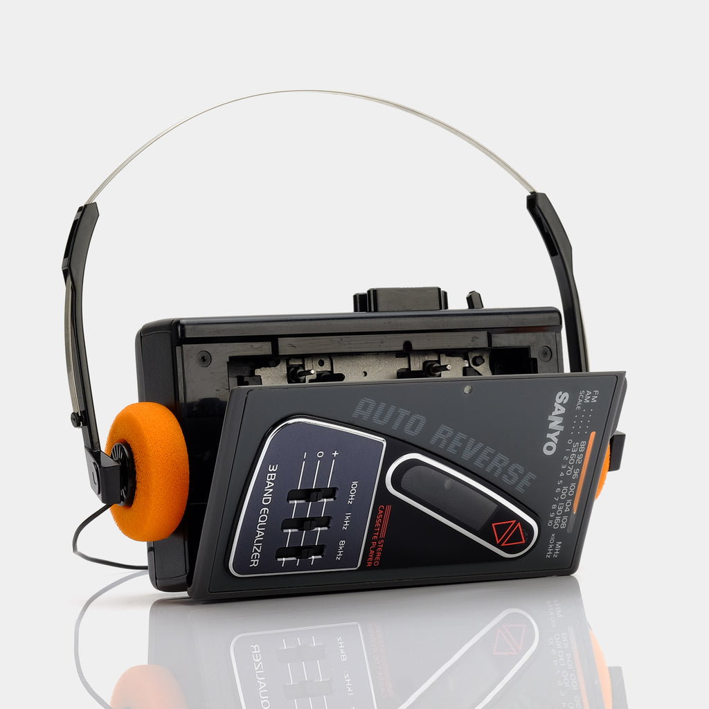 Sanyo Mgr84 Amfm Portable Cassette Player Retrospekt